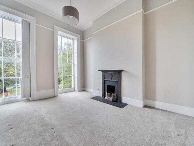 1 bedroom apartment for sale in Lansdown Crescent, Cheltenham, Gloucestershire, GL50