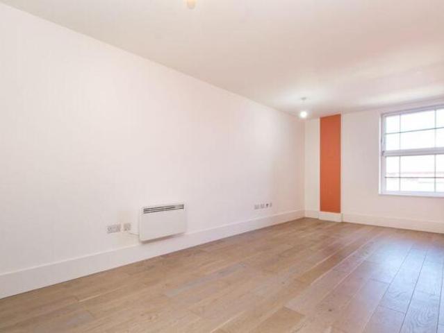 1 bedroom apartment for sale in Lime Street, Bedford, MK40