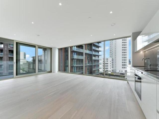 1 bedroom apartment for sale in Liner House, Royal Wharf, E16