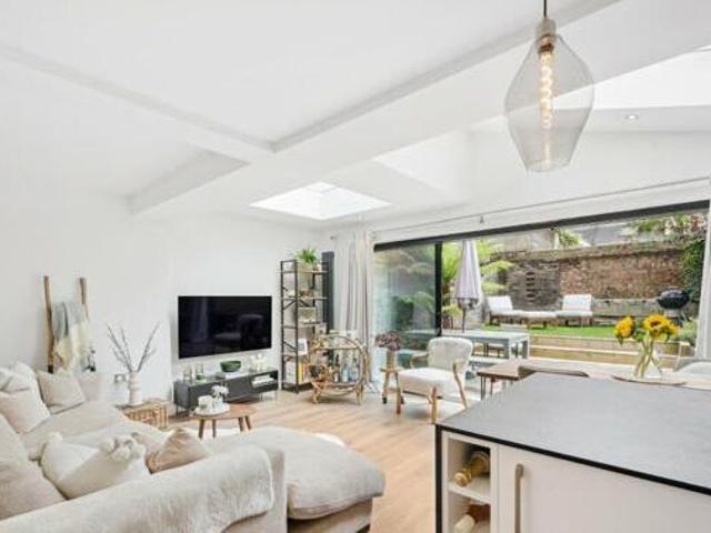 1 Bedroom Apartment For Sale In London