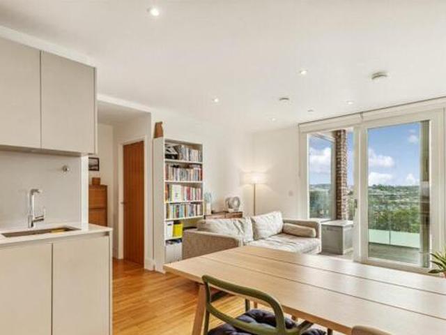 1 Bedroom Apartment For Sale In London