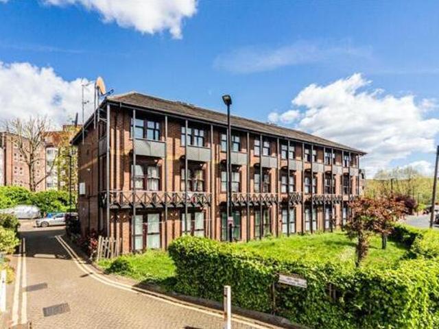 1 Bedroom Apartment For Sale In London