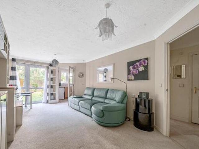 1 Bedroom Apartment For Sale In London, Greater London