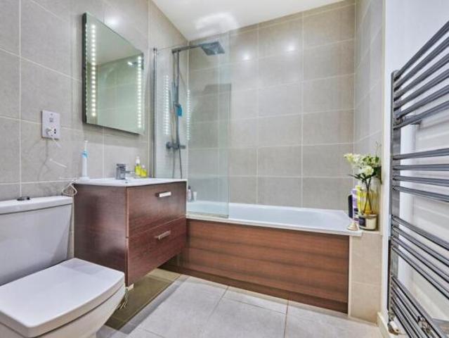 1 bedroom apartment for sale in London Road, St. Albans, Hertfordshire, AL1