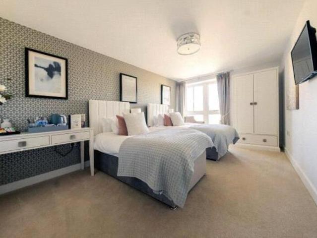 1 bedroom apartment for sale in Lowry Way, Swindon, Wiltshire, SN3