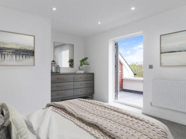 1 Bedroom Apartment For Sale In Loudwater, High Wycombe