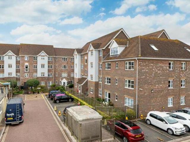 1 Bedroom Apartment For Sale In Paignton