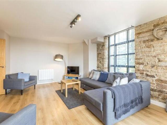 1 bedroom apartment for sale in Stoney Lane, Longwood, Huddersfield, HD3