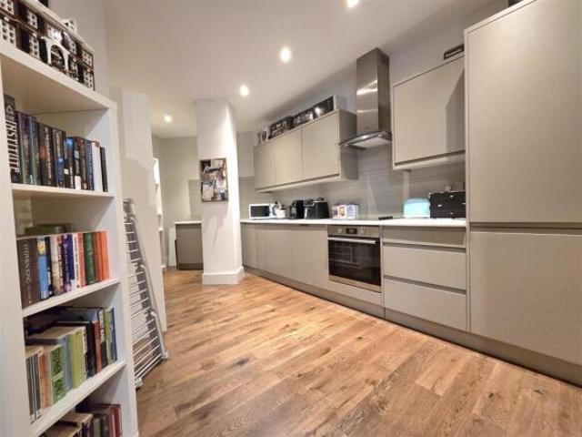 1 bedroom apartment for sale in Park Road, Gloucester, GL1