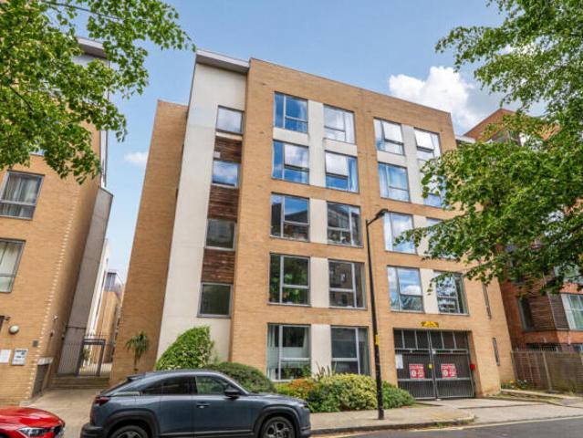 1 bedroom apartment for sale in Peckham Grove, London, SE15