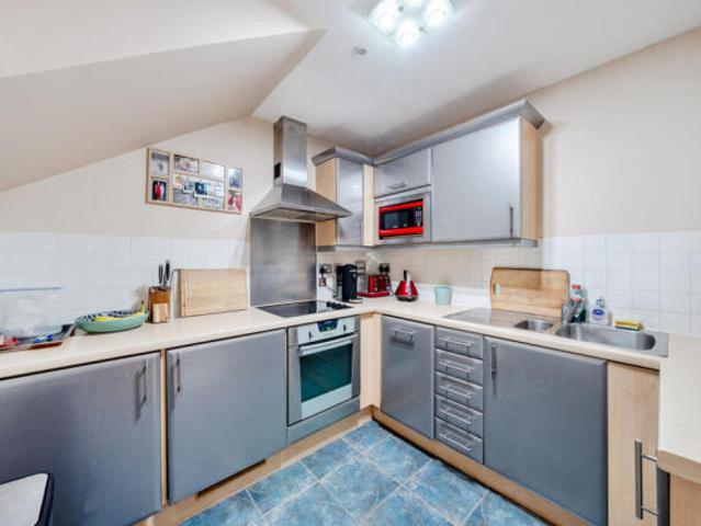1 bedroom apartment for sale in Peckham Grove, Peckham, London, SE15