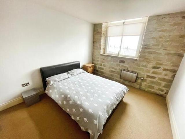 1 bedroom apartment for sale in Plover Road, Lindley, Huddersfield, West Yorkshire, HD3