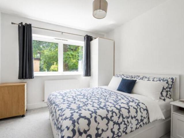 1 bedroom apartment for sale in Sandridge Park, St. Albans, AL3