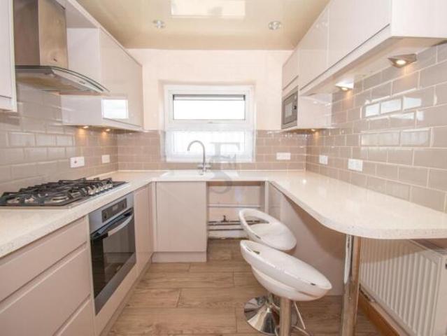 1 bedroom apartment for sale in Portmore Close, Leicester, LE4