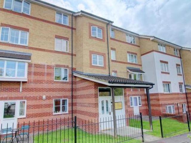 1 Bedroom Apartment For Sale In Princes Gate, High Wycombe