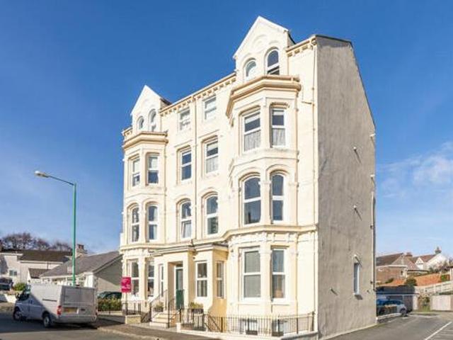 1 Bedroom Apartment For Sale In Queens Drive
