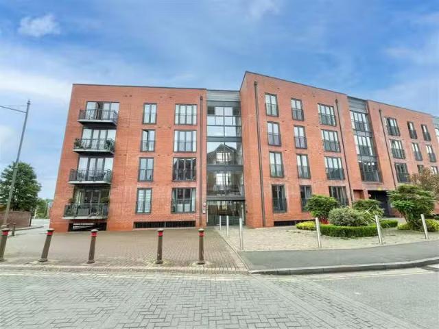 1 bedroom apartment for sale in Rumbush Lane, Shirley, Solihul.