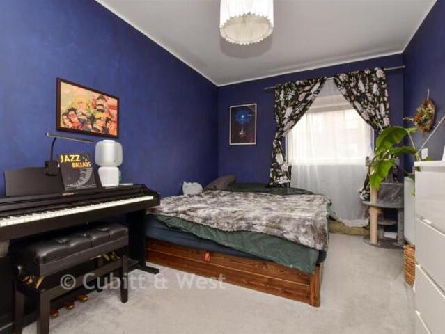 1 bedroom apartment for sale in Rayon Close, Wallington, Surrey, SM6