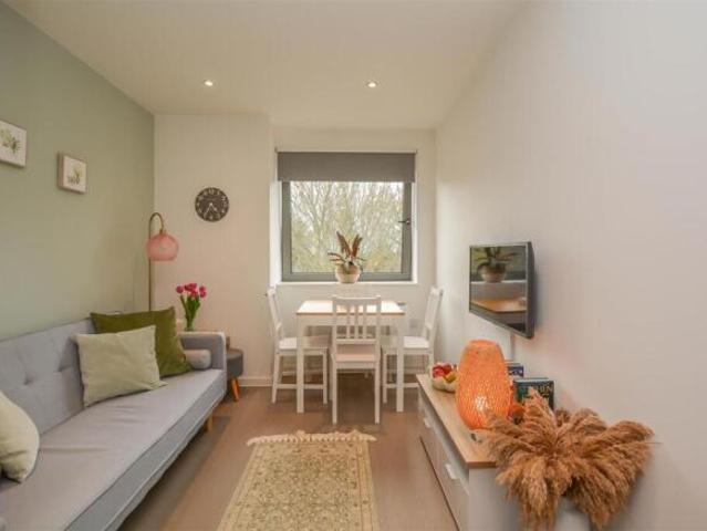 1 bedroom apartment for sale in Regent House, Hubert Road, Brentwood, CM14