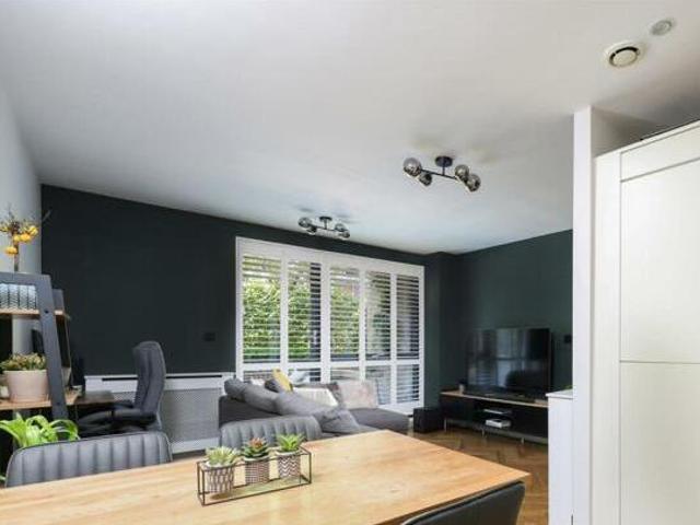 1 Bedroom Apartment For Sale In Redland