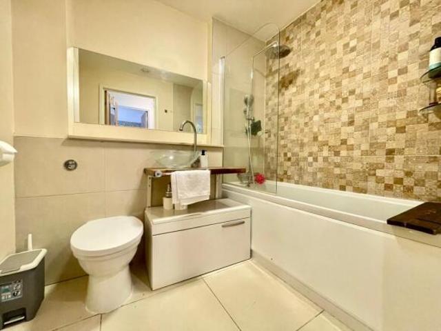 1 bedroom apartment for sale in Rillaton Walk, Milton Keynes, MK9