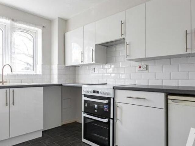 1 Bedroom Apartment For Sale In Romford