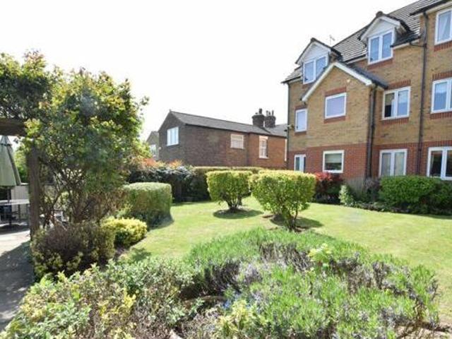 1 Bedroom Apartment For Sale In Romford