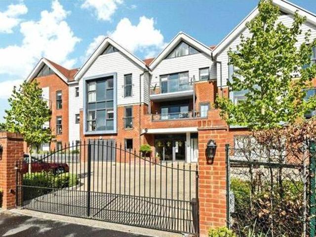 1 Bedroom Apartment For Sale In Romsey