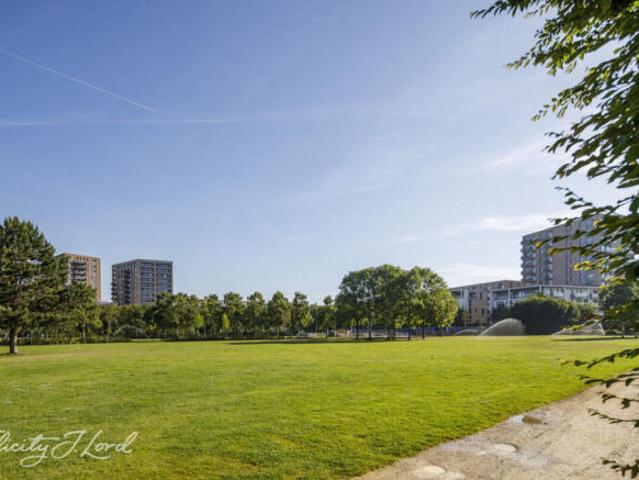 1 bedroom apartment for sale in Royal Crest Avenue, Newham, E16