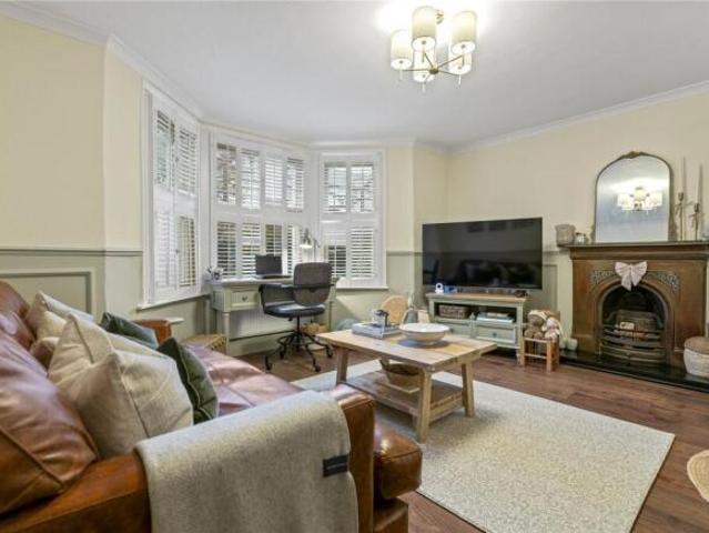 1 bedroom apartment for sale in St Margarets Road, St Margarets, TW1
