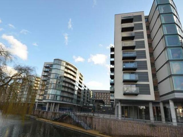 1 Bedroom Apartment For Sale In Station Approach, Hayes