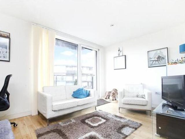 1 Bedroom Apartment For Sale In Station Approach, Hayes