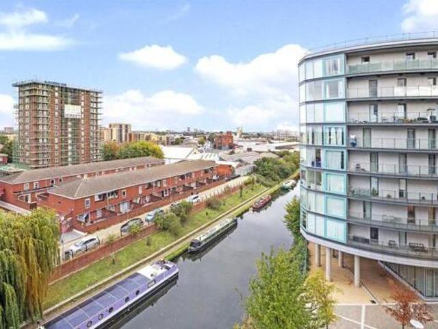 1 Bedroom Apartment For Sale In Station Approach, Hayes