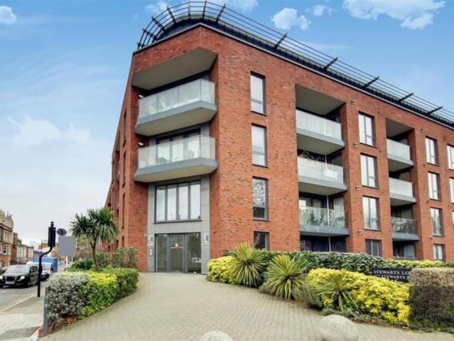 1 bedroom apartment for sale in Stewarts Road, London, SW8
