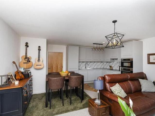 1 bedroom apartment for sale in Stoney Lane, Longwood, Huddersfield, HD3