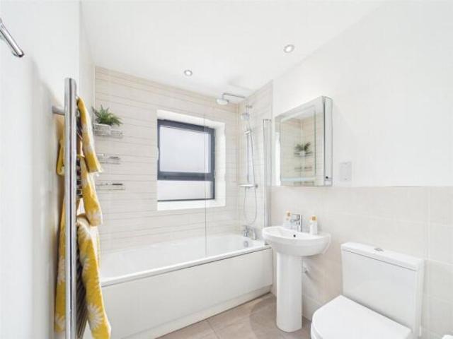 1 bedroom apartment for sale in Stoddart Way, Canonmills, Edinburgh, EH7