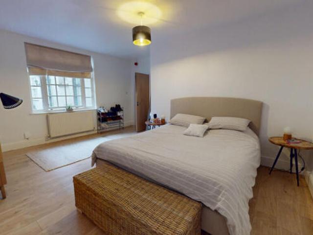 1 bedroom apartment for sale in Suffolk Square, Cheltenham, GL50