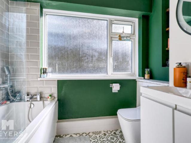 1 bedroom apartment for sale in Surrey Road, Bournemouth, BH4 9, BH4