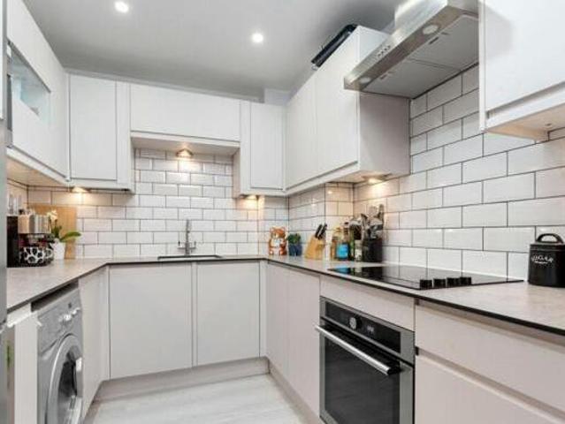 1 Bedroom Apartment For Sale In Sutton, Surrey