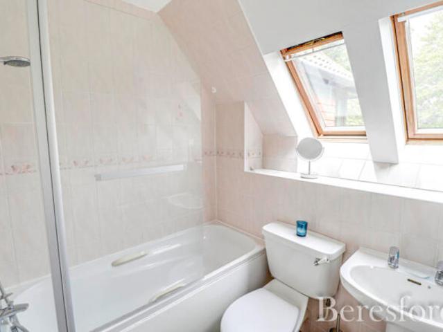 1 bedroom apartment for sale in Sawyers Hall Lane, Brentwood, CM15