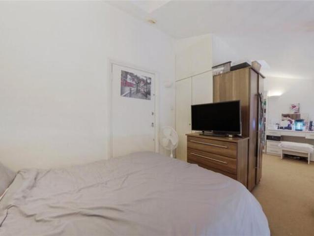 1 bedroom apartment for sale in Silverdale, London, SE26