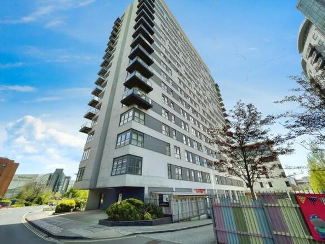 1 bedroom apartment for sale in Skyline Plaza, Town Centre, RG21