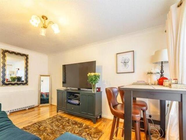 1 Bedroom Apartment For Sale In Slough