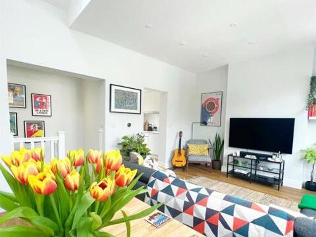 1 Bedroom Apartment For Sale In South Croydon