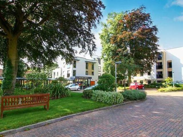 1 Bedroom Apartment For Sale In Southbank Road, Kenilworth