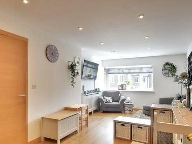 1 bedroom apartment for sale in Twyford Court Dunmow CM6