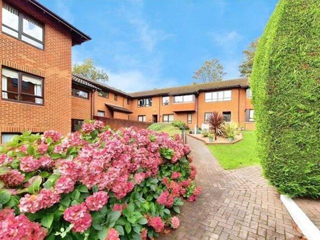 1 Bedroom Apartment For Sale In Tygwyn Road