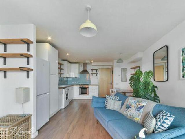 1 Bedroom Apartment For Sale In Taylor Place, London