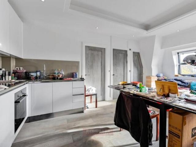 1 bedroom apartment for sale in The Coppice, SL1