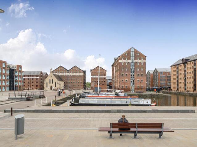 1 bedroom apartment for sale in The Docks, Gloucester, Gloucestershire, GL1